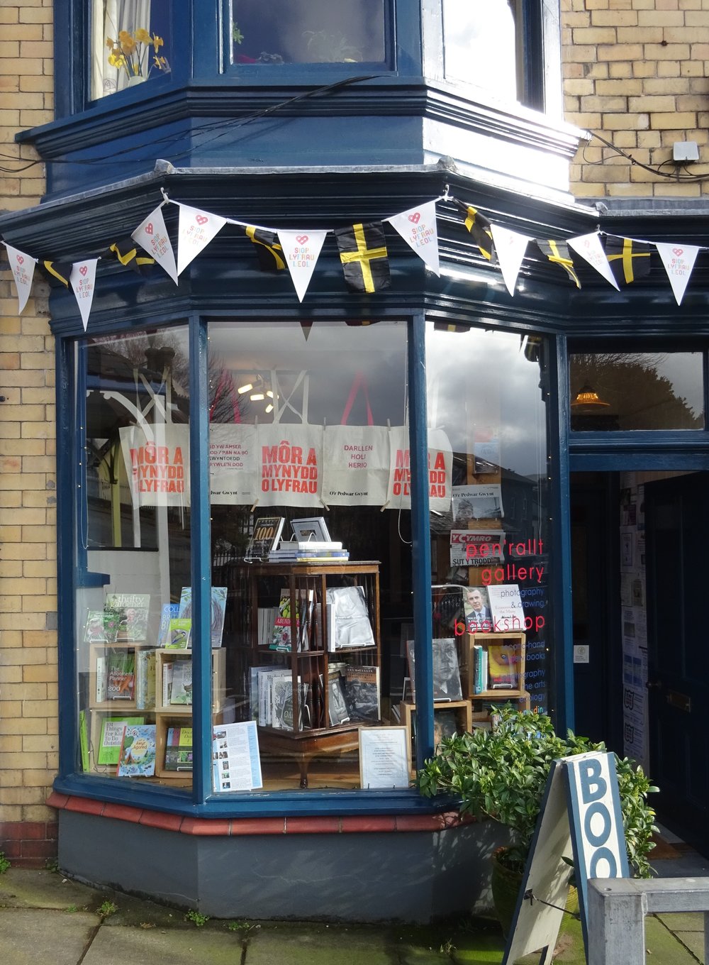 bookshop+front+2019 - Yale University Press London BlogYale University ...